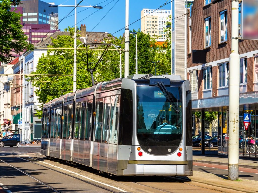 Besparen op reizen met het OV - tipsvoorjou.com